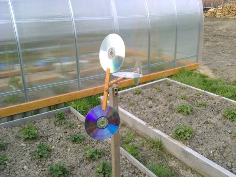 Do-it-yourself weather vane made of metal, construction, device